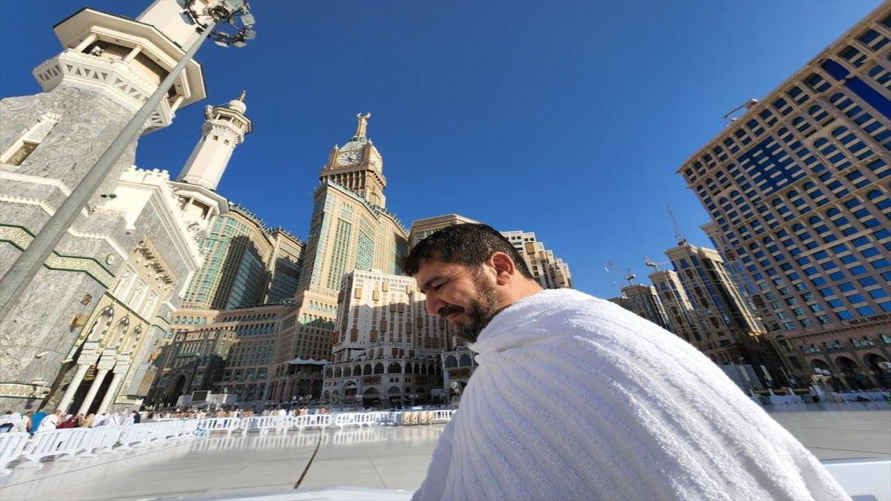 İngiltere’den kutsal topraklara yürüyen Adam Muhammed, Mekke'ye ulaştı ...