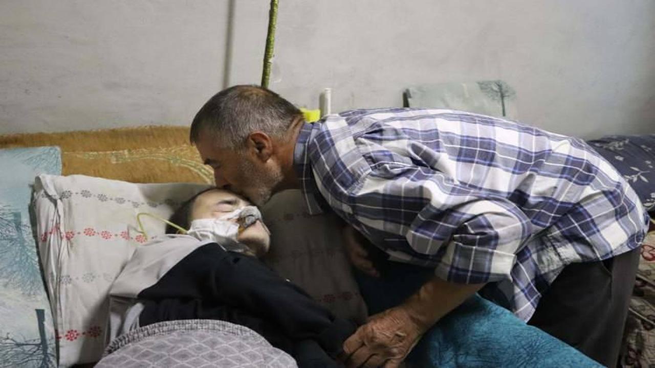 Hasta oğluna 40 yıldır bakan baba: Öldükten sonra ona kimin bakacağını ...
