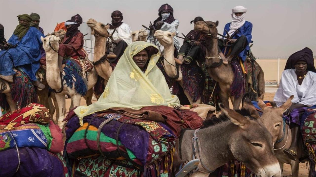 Sultan Oumarou'nun taç giyme töreni