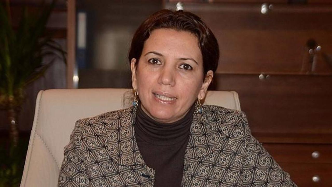 HDP'li Selma Irmak'a cezaevi yolu - Haber 7 SİYASET