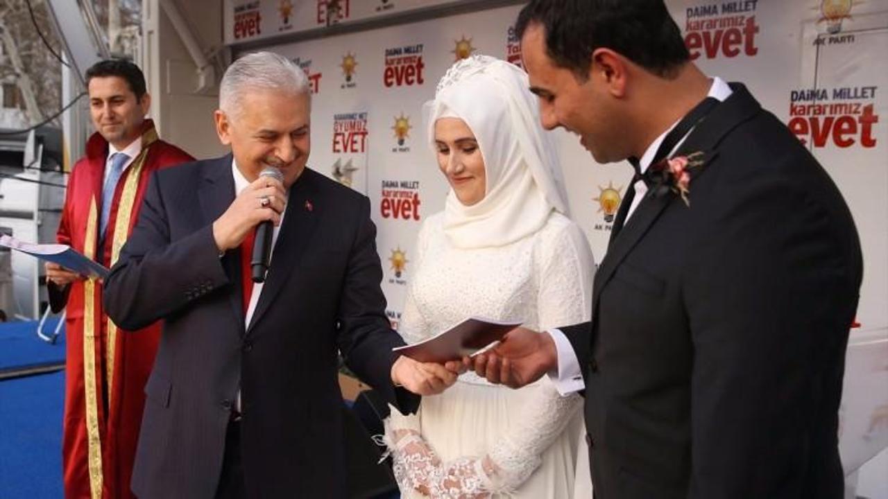 Başbakan Yıldırım, miting meydanında nikah kıydı - Haber 7 İç Politika