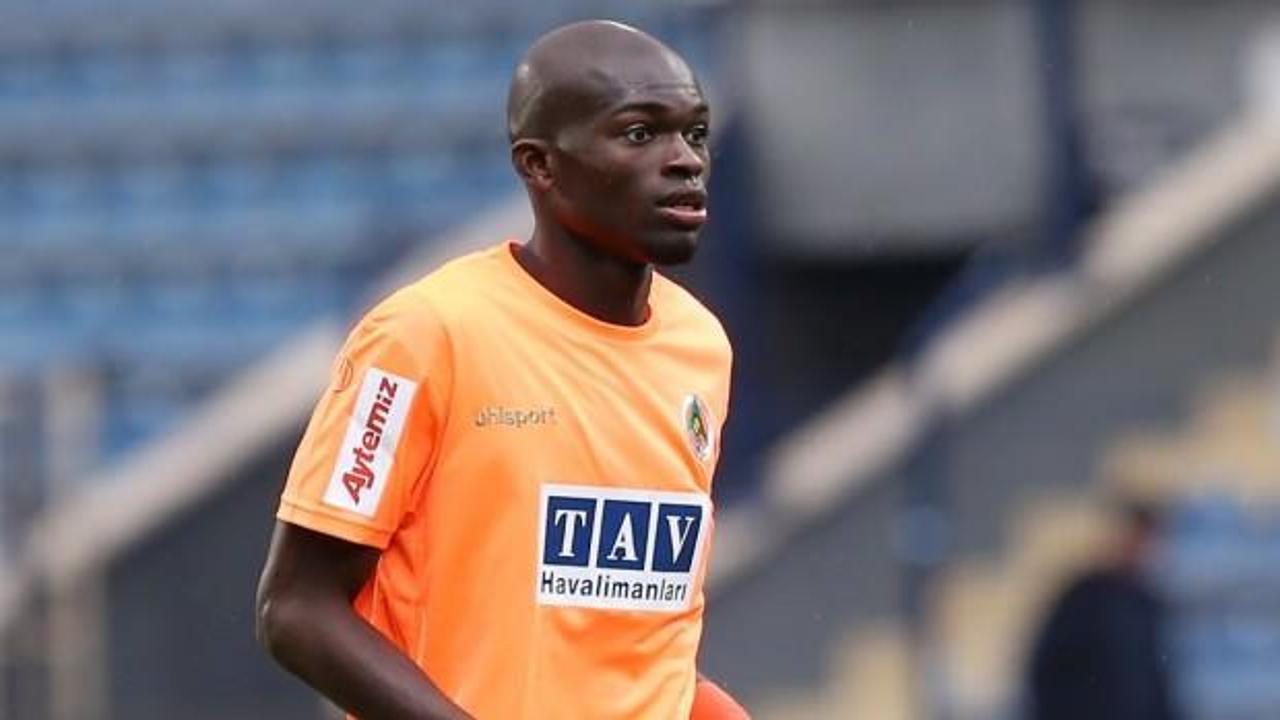 Isaac Sackey'den 1 yıllık imza! - Tüm Spor Haber SÜPER LİG