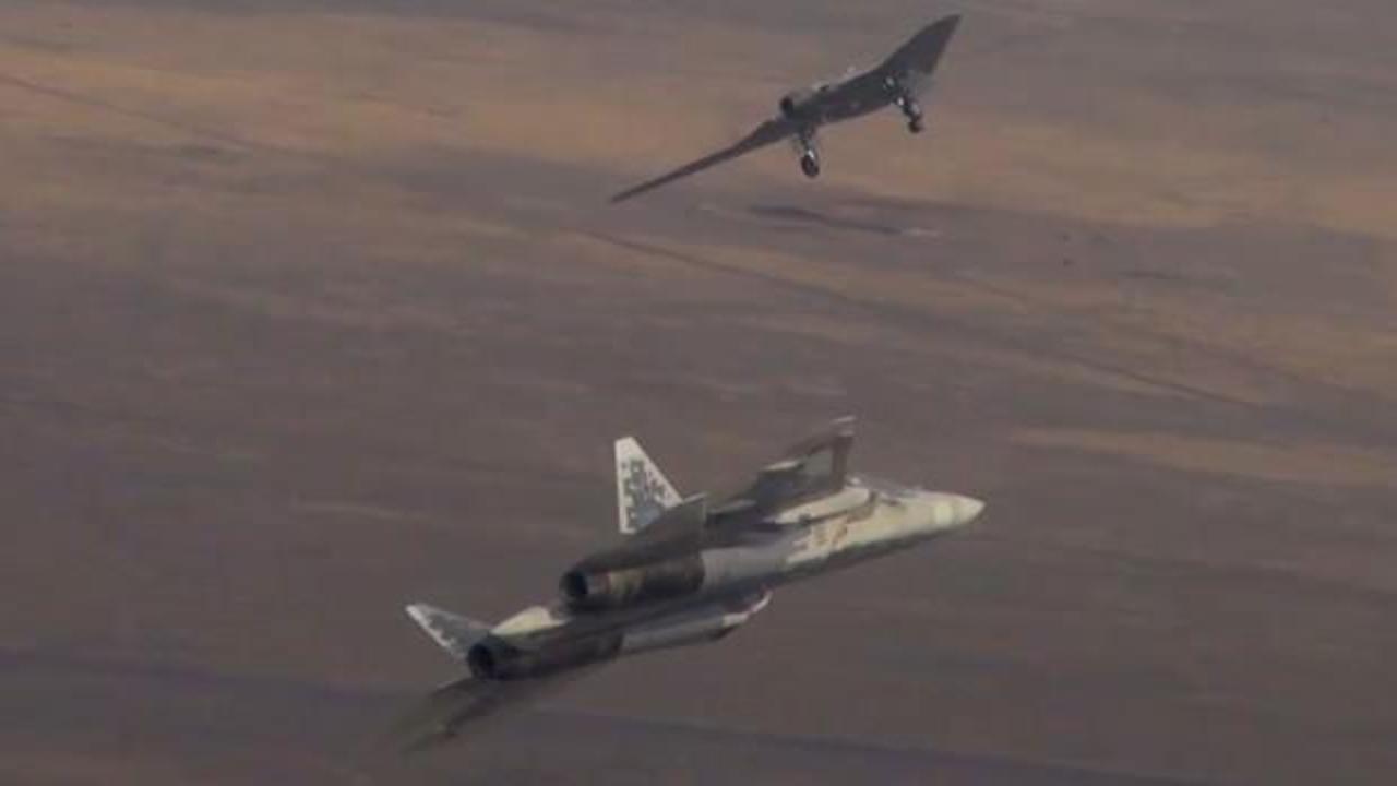 SU-57 ile Ohotnik ilk kez ortak uçuş gerçekleştirdi! - Haber 7 DÜNYA