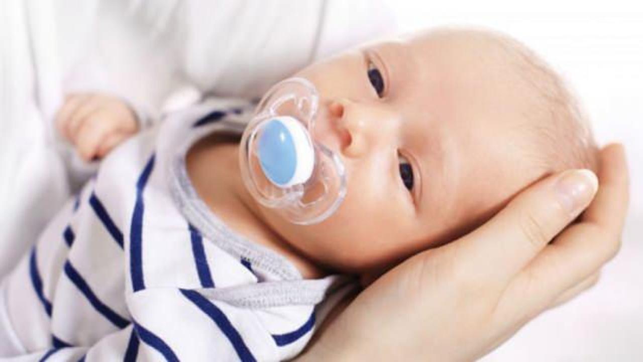 Emzik nasıl bıraktırılır? Emzik bırakan bebek nasıl uyutulur? - Haber 7 ...