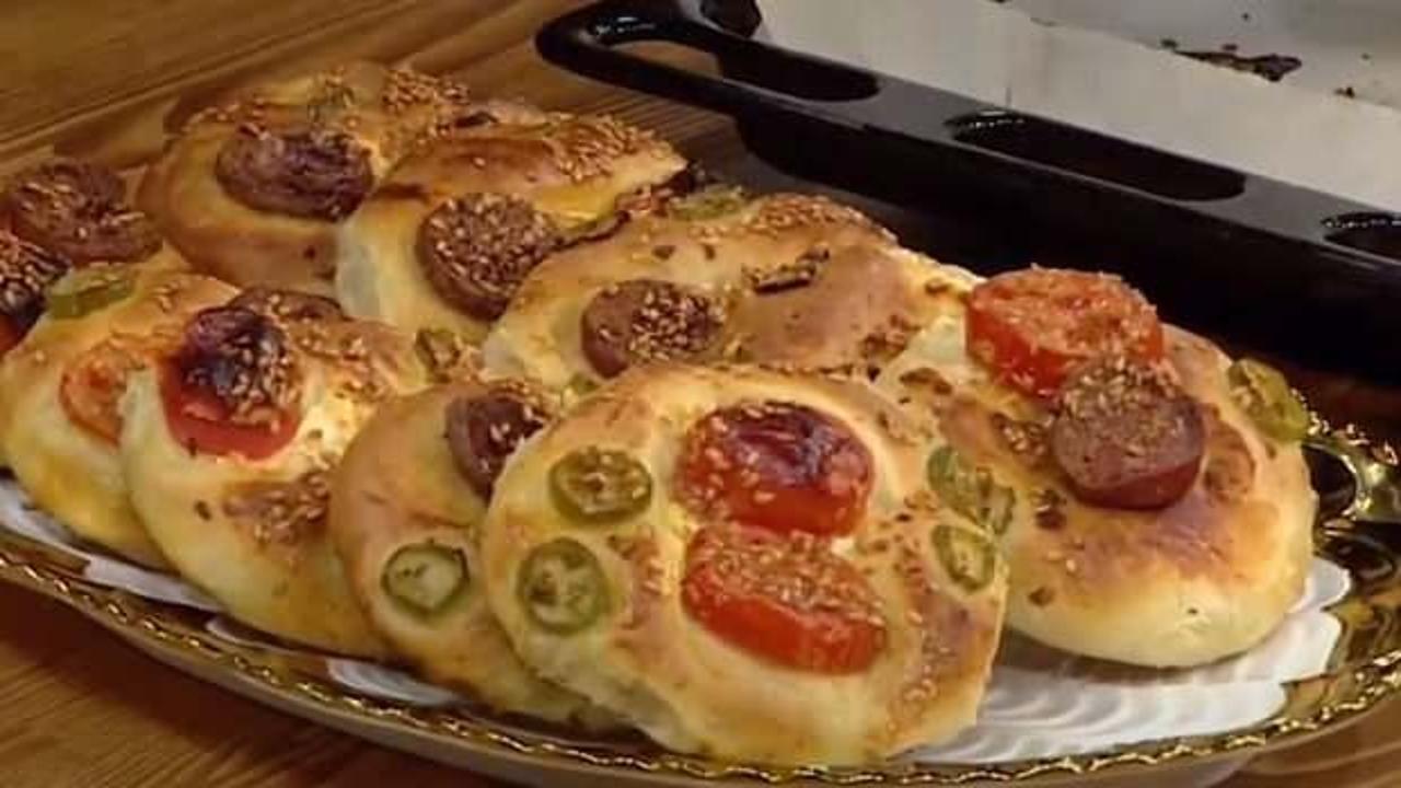 Yumuşak pide hamuru nasıl hazırlanır? Evde pratik mini pide tarifi ...