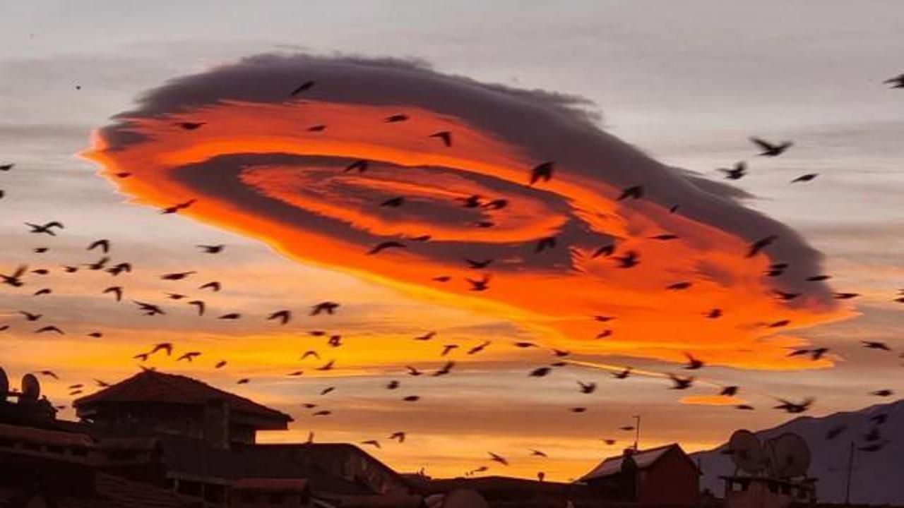 Bursa'daki bulut gündem olmuştu! Nihat Hatipoğlu bu ayeti hatırlattı ...