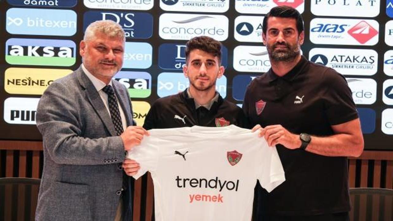 Hatayspor, Ömer Faruk Beyaz için imza töreni düzenledi - Tüm Spor Haber ...