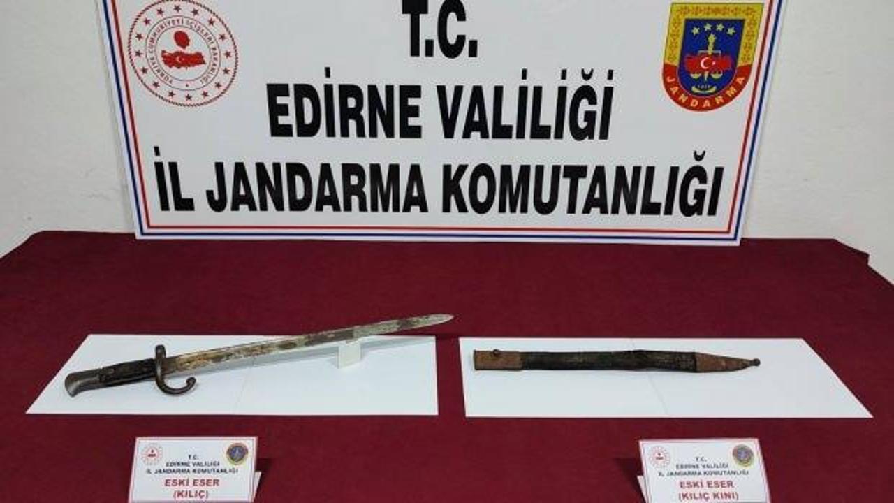 Edirne'de tarihi eser operasyonu: Üzerinden kılıç ve kını çıktı ...