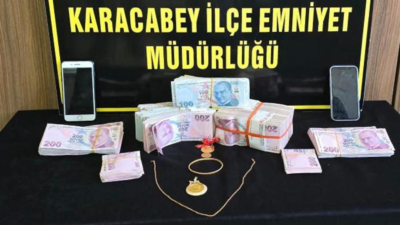Yaşı kadının altınlarını ve yüklü miktarda parasını alan dolandırıcılar ...