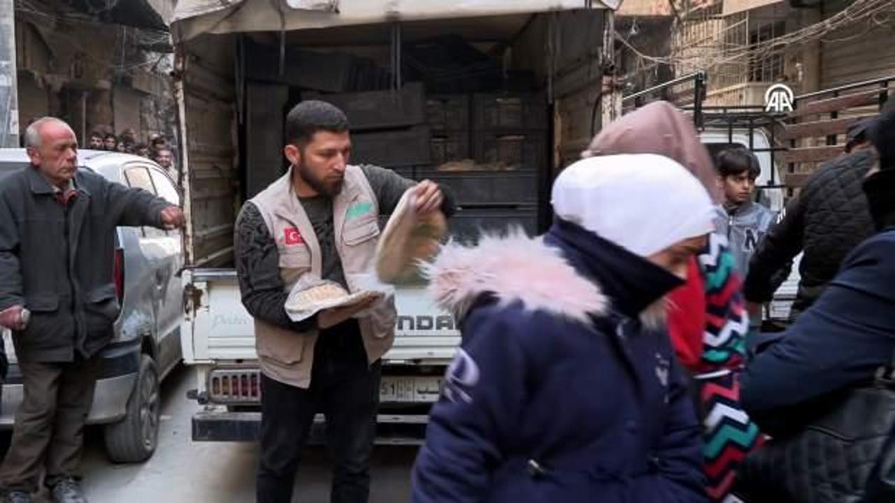 İHH, Suriye'nin Halep kentinde 36 bin ekmek dağıttı - Haber 7 GÜNCEL