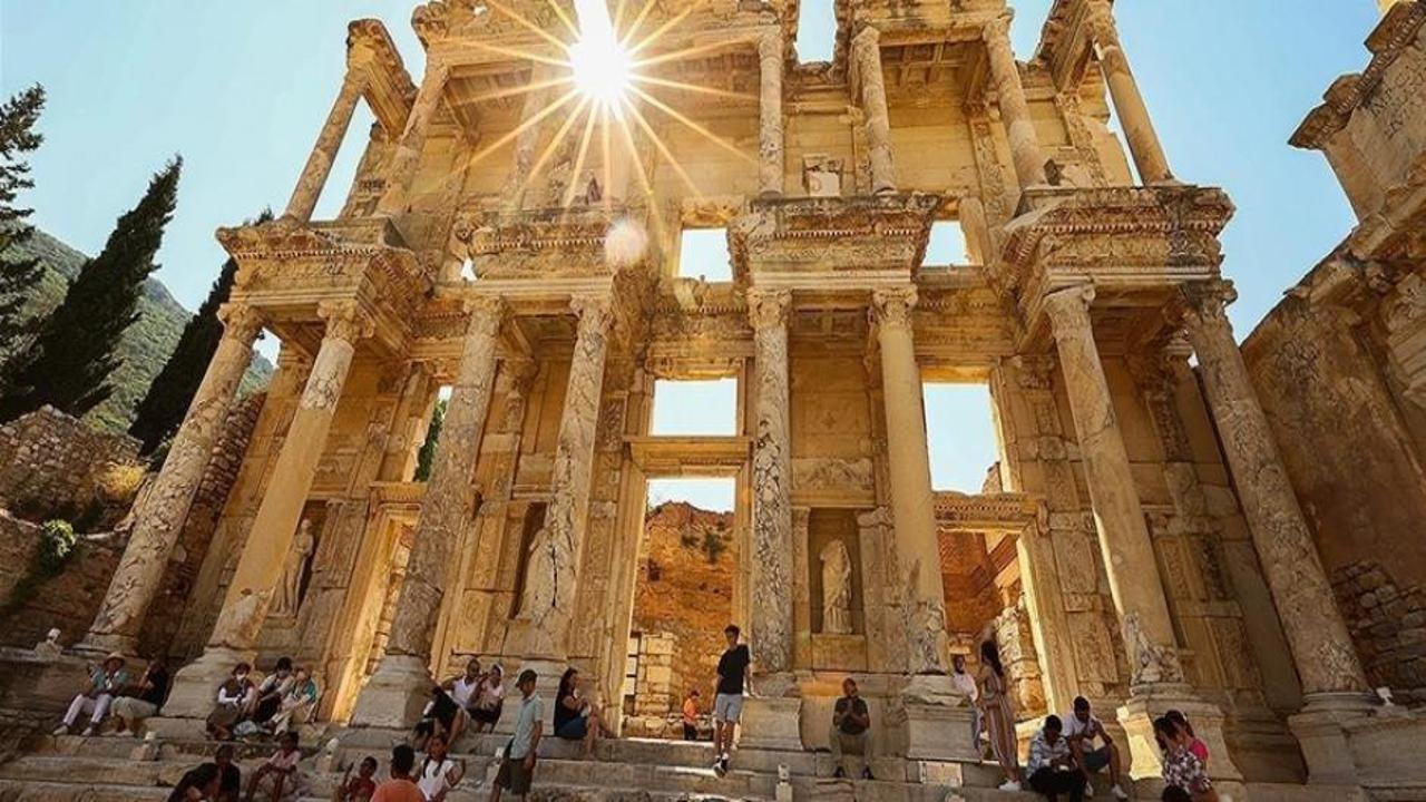 Efes Antik Kenti: Antik Dünyanın Parlayan Yıldızı - Haber 7 GÜNCEL