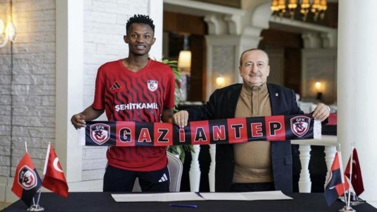 Süper Lig ekibinden bir transfer daha! 2005 doğumlu yıldız adayı imzayı ...