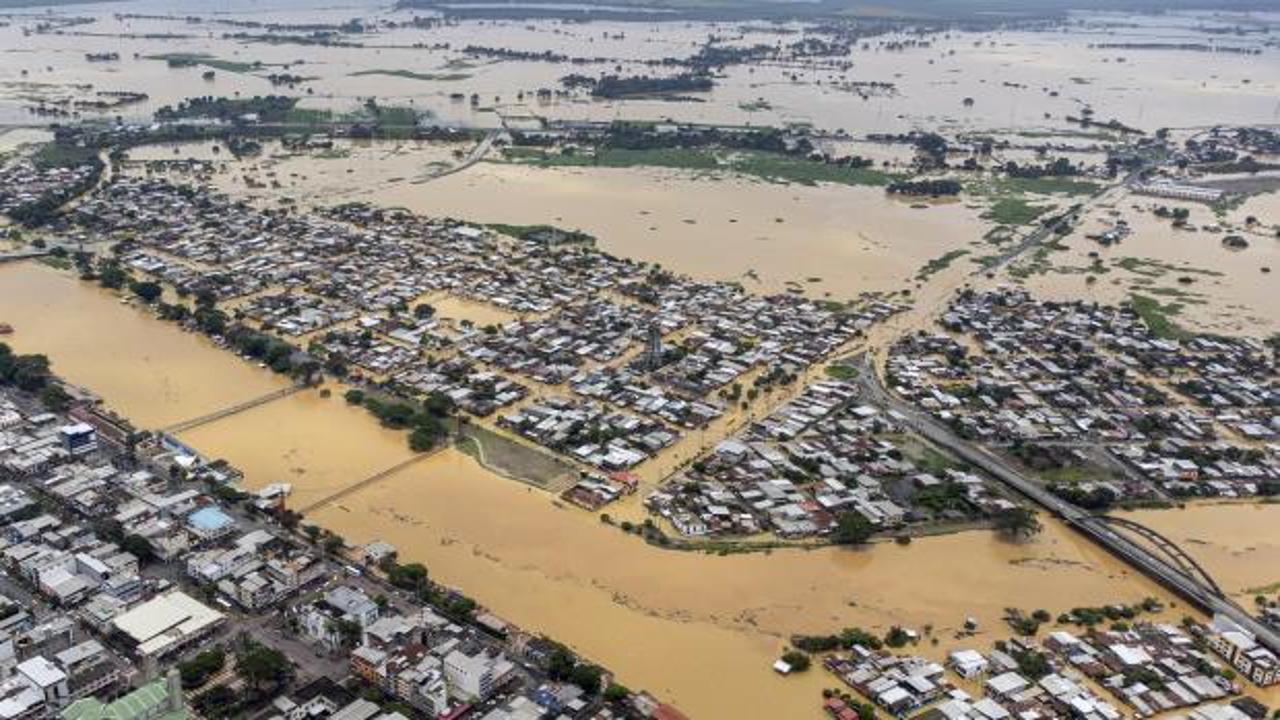 Ekvador'da sel ve heyelan can aldı! 11 ölü - Haber 7 DÜNYA