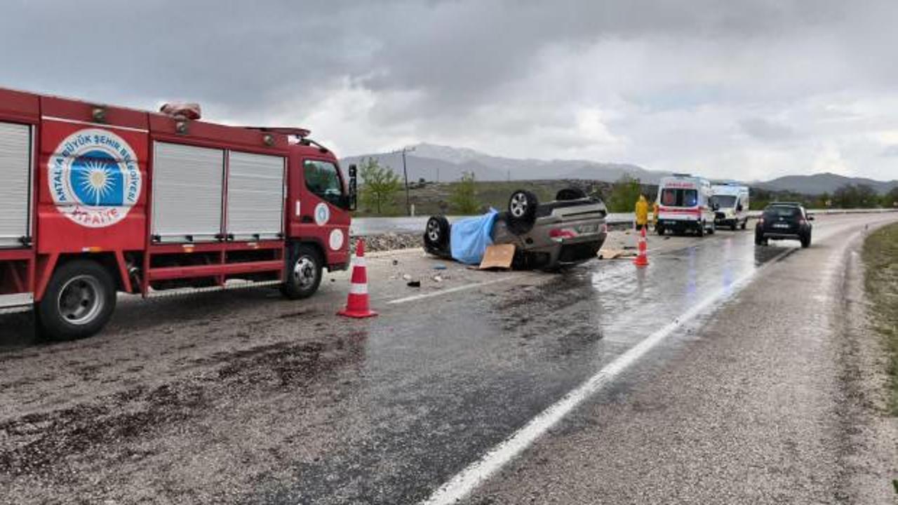 Antalya'da otomobil, takla attı; evli çift öldü, 2 yaralı - Haber 7 3.SAYFA