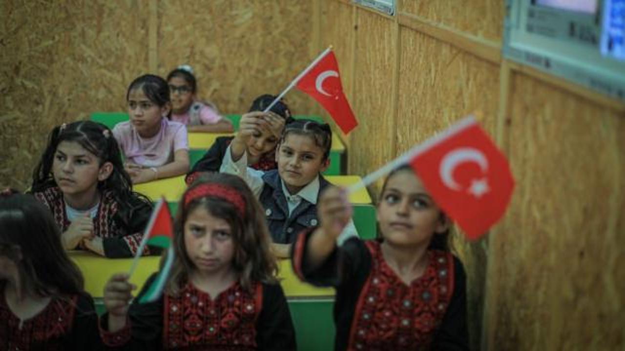 İHH Gazze’de sahra okulu açtı - Haber 7 DÜNYA