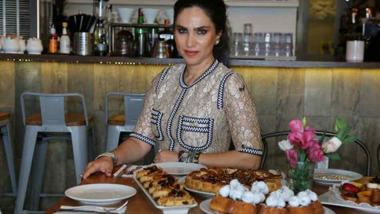 Sosyetik güzel Ayşe Kucuroğlu'nun 7 bin 500 TL'lik ayakkabıları olay ...