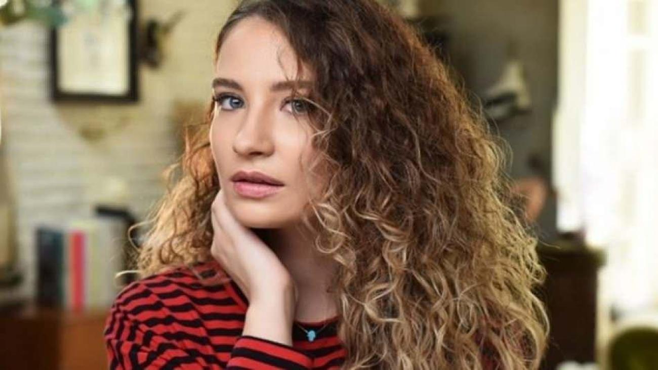 Irmak Arıcı yeni şarkısı “Yağmurum Ol”u beğeniye sundu! Irmak Arıcı ...