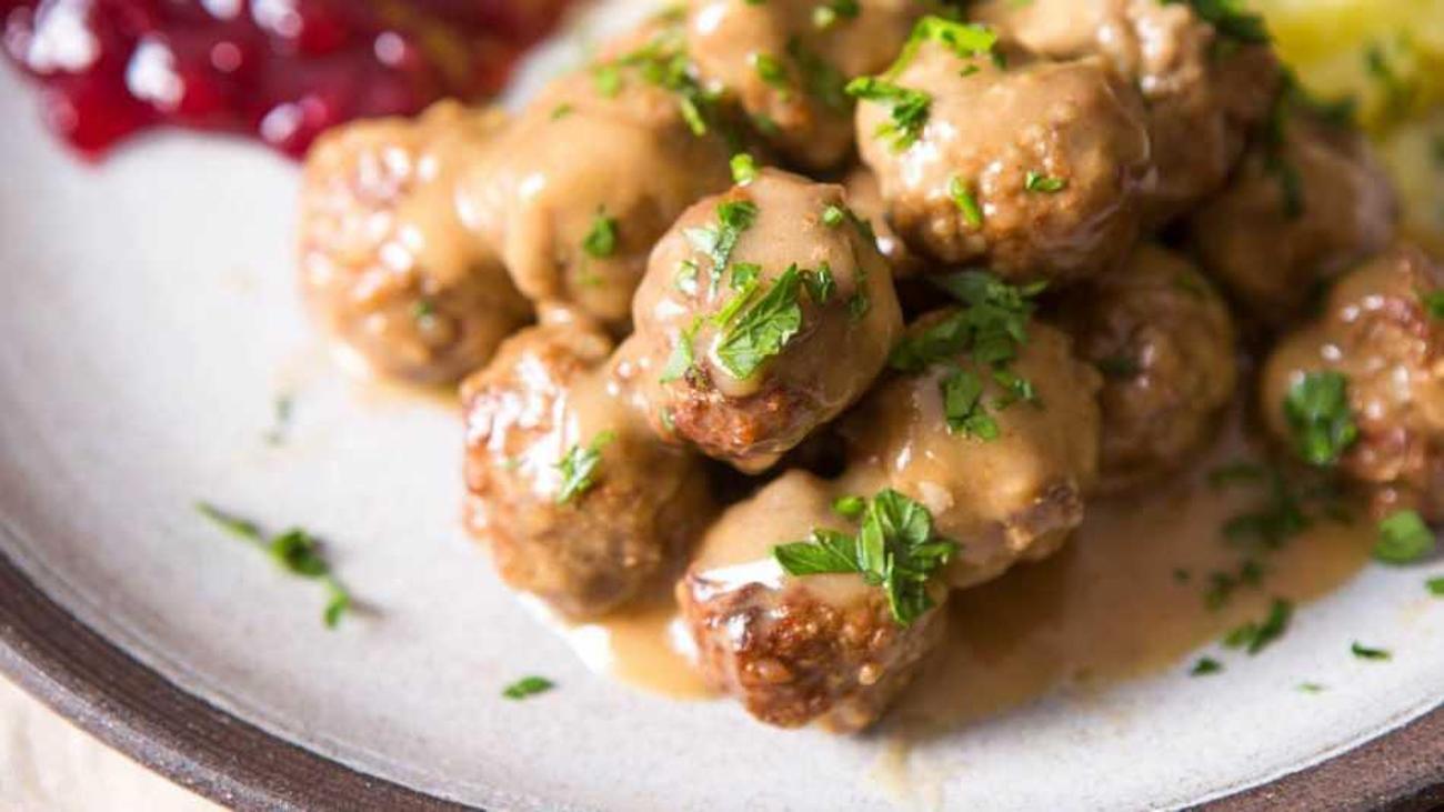 En kolay İsveç köftesi nasıl yapılır? Ikea İsveç köftesi yapımı - Yemek ...