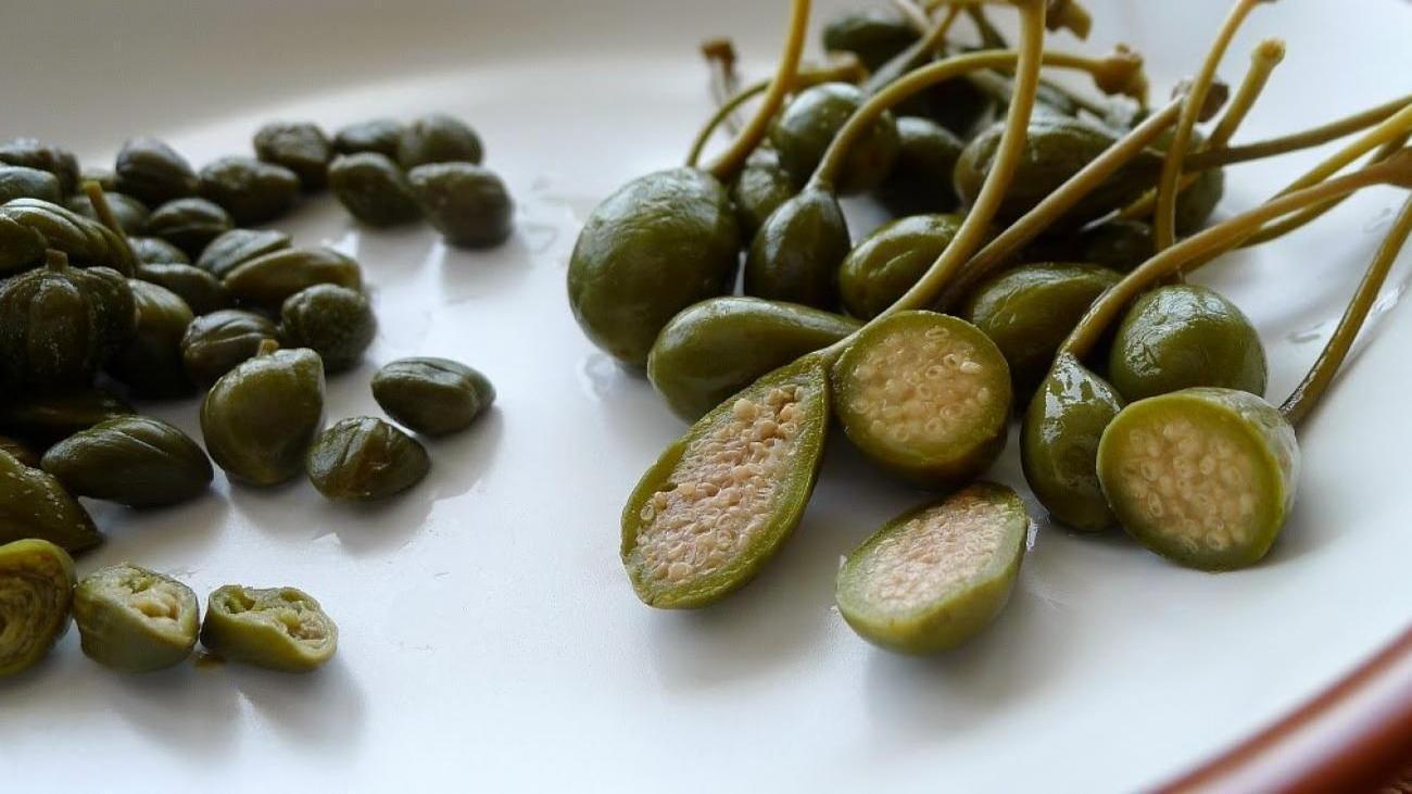 Kapari sos nedir ve nerelerde kullanılır? Evde kapari sosla yapılan ...