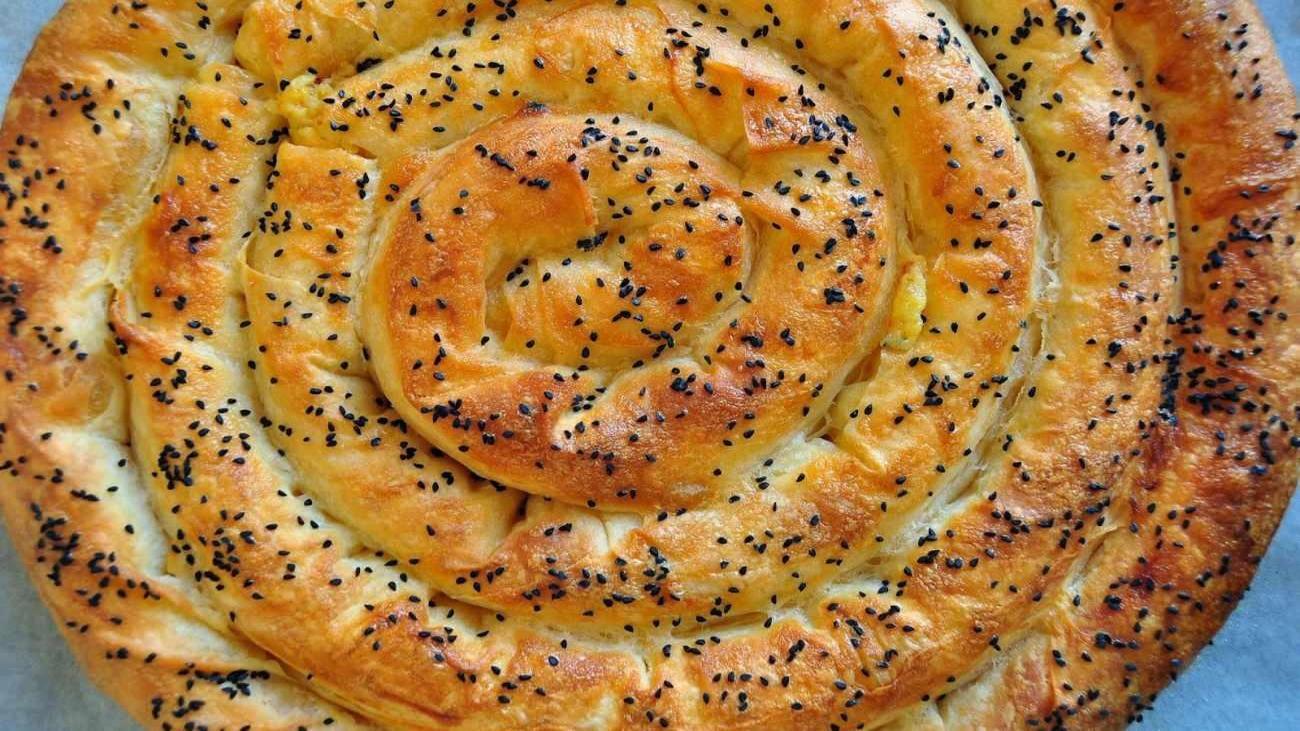 Puf puf kabaran patatesli börek nasıl yapılır? Tam kıvamında patatesli ... Puf puf kabaran patatesli börek nasıl yapılır? Tam kıvamında patatesli ...
