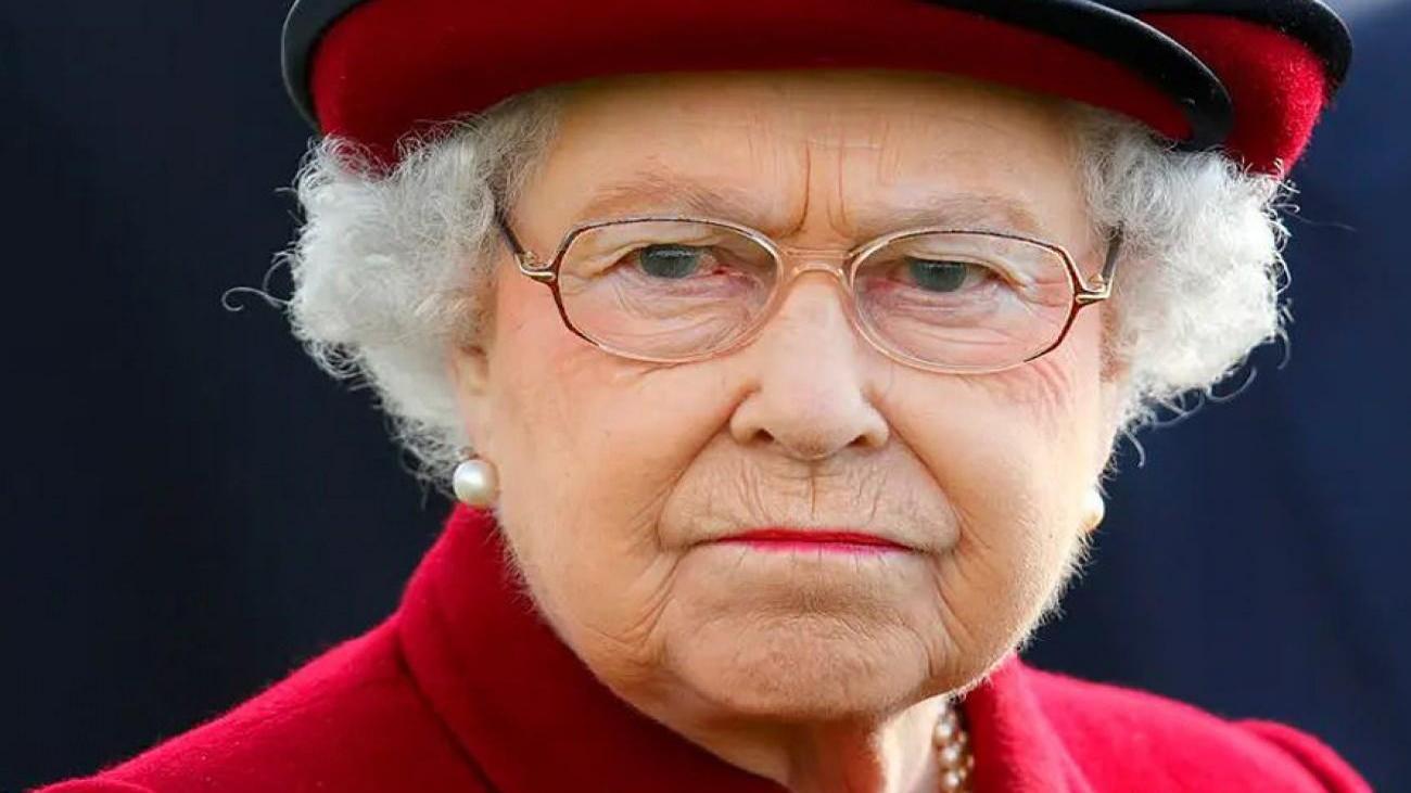 Kraliçe II. Elizabeth 96 yıl sonra bir ilke imza attı! Yeni başbakanı ...