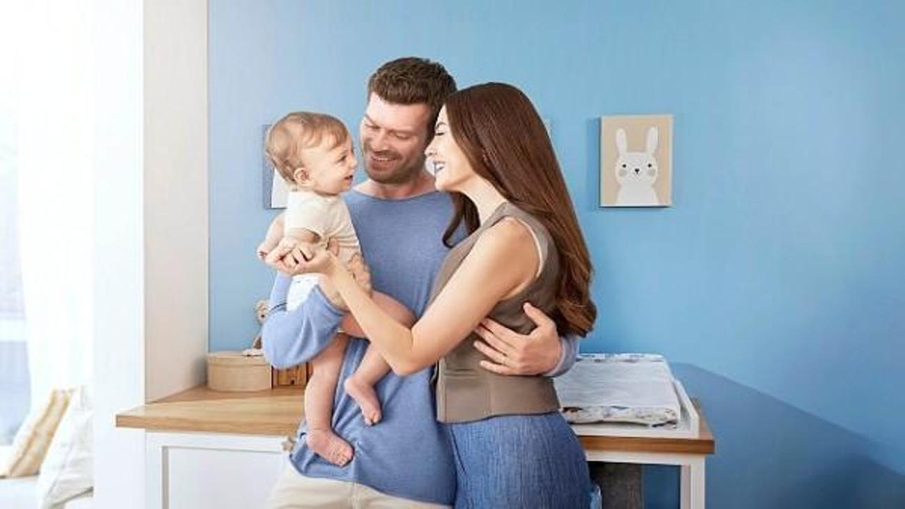 Kıvanç Tatlıtuğ ve Başak Dizer çifti reklam filminden adeta servet ...