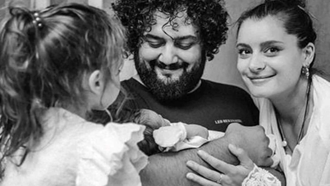 Şarkıcı Atiye doğan kızının ismini açıkladı! Rumi ne demek, Rumi ...