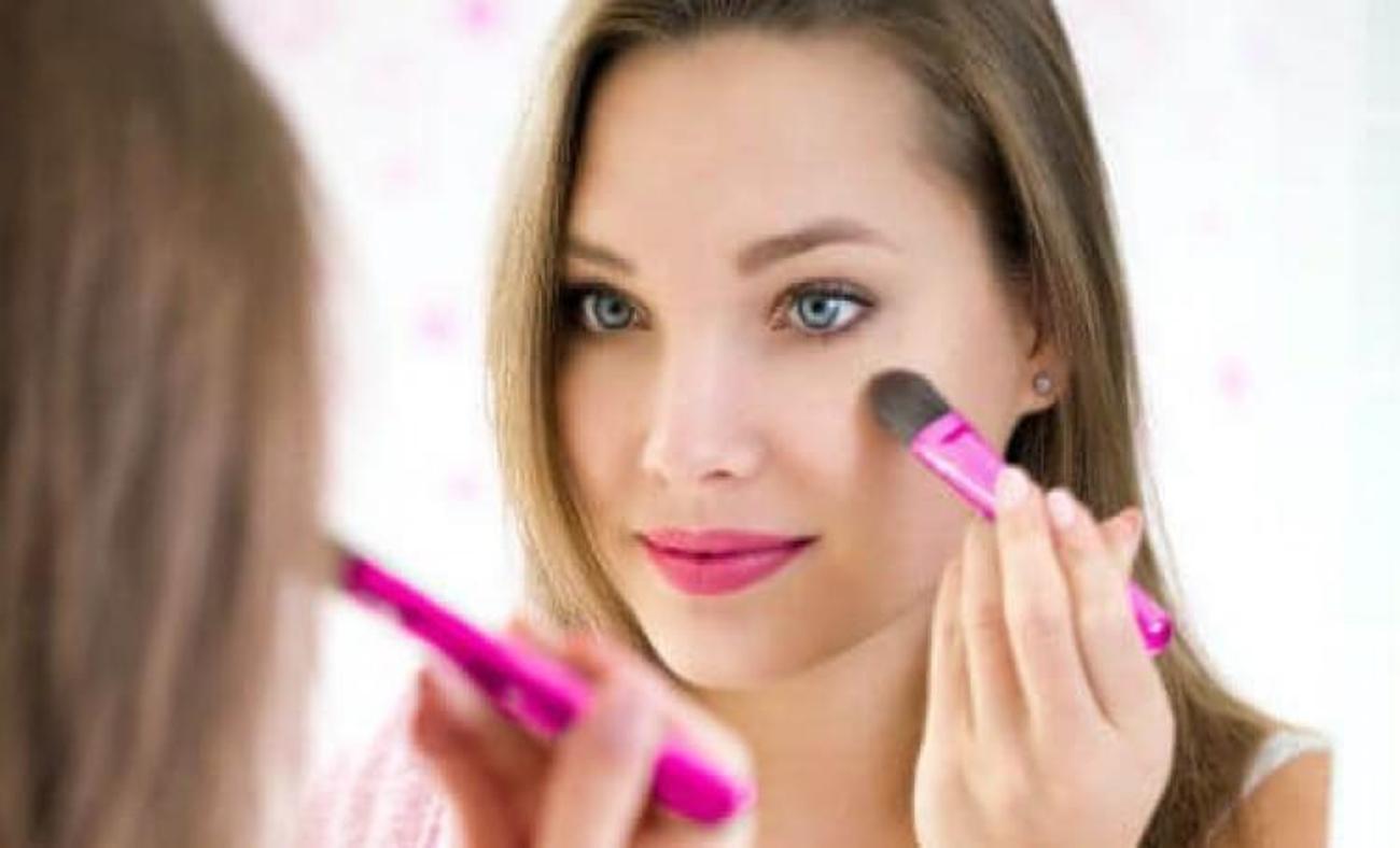 Evde makyaj bazı nasıl yapılır? - Güzellik Haberleri