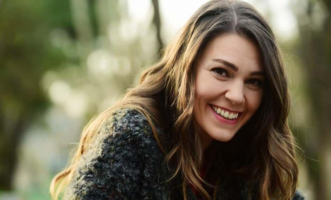 Aslı Enver bir bakım kreminin marka yüzü oldu! - Magazin Haberleri