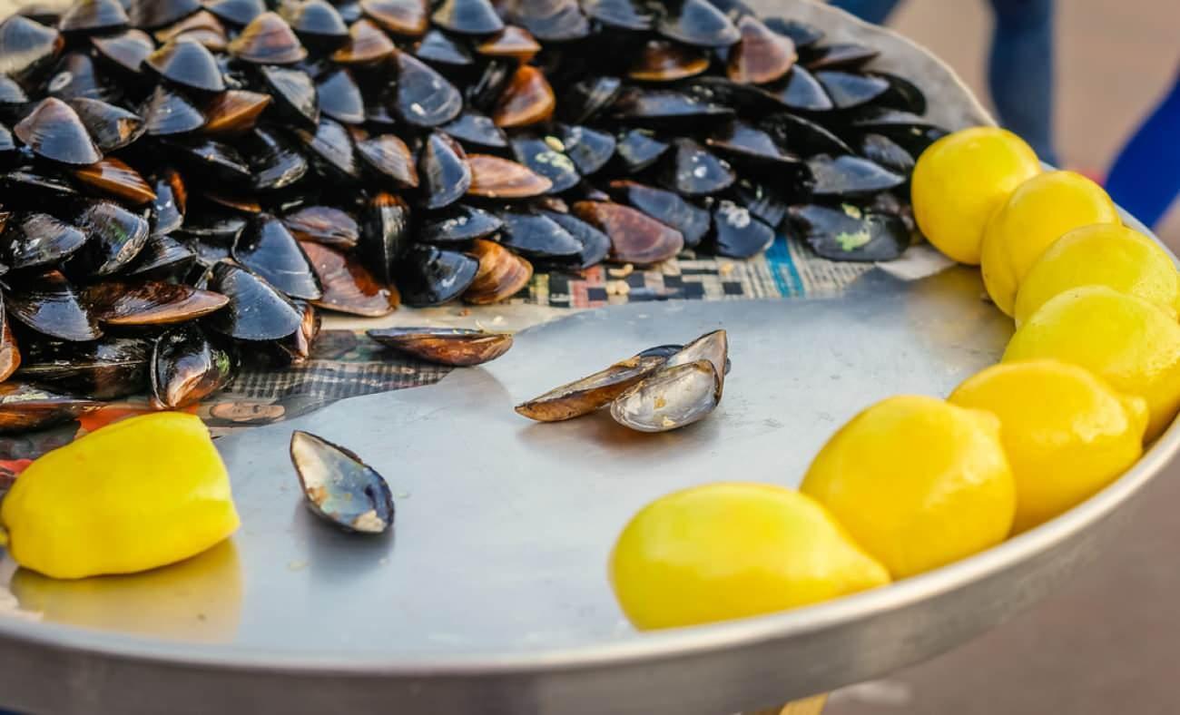 Midye haram mı? Kalamar ve karides gibi deniz ürünleri yemek günah mı ...