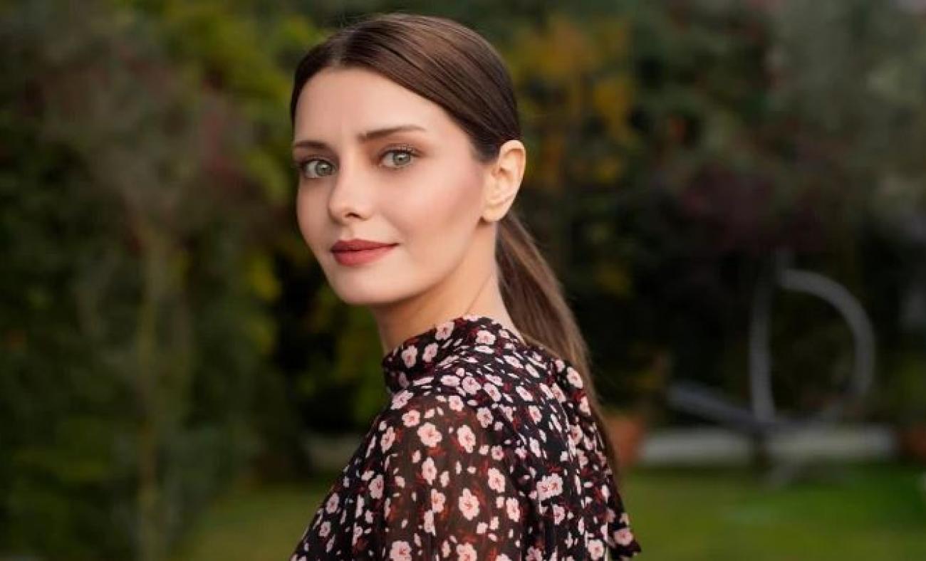 Oyuncu Tülin Ece'ye büyük şok! Kendini ev sahibi olarak tanıtan kişi ...