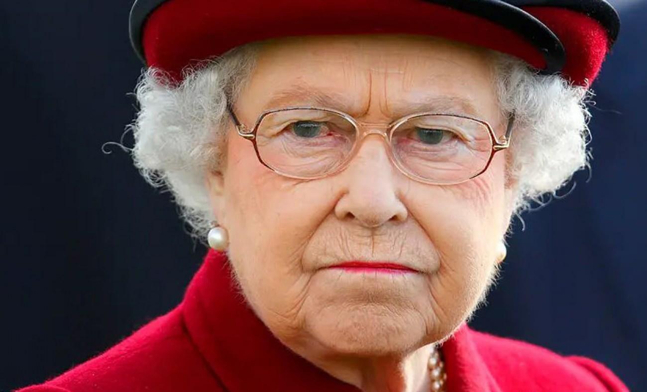 Kraliçe II. Elizabeth 96 yıl sonra bir ilke imza attı! Yeni başbakanı ...