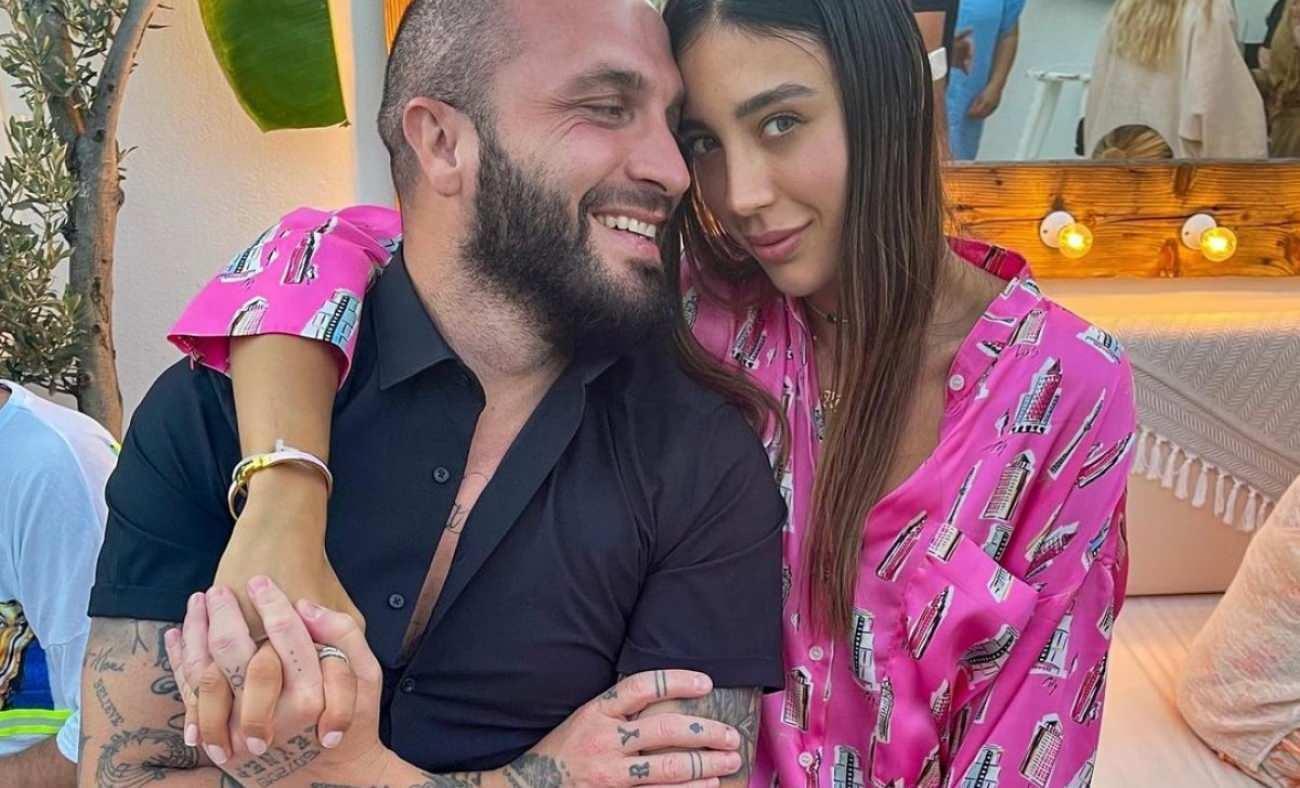 Berkay Şahin eşinin doğum günü için paraya acımadı! Bir çantaya verdiği ...