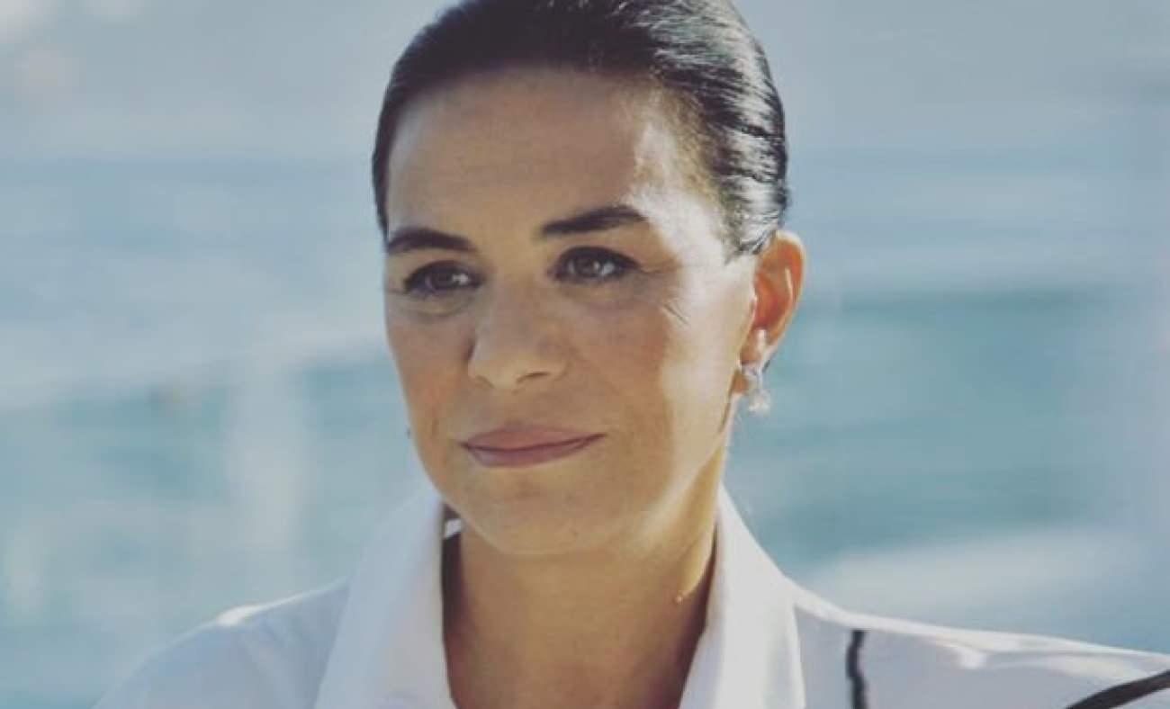 Oyuncu Filiz Taçbaş zeytinyağı üretimine başladı! İlk hasadını ...