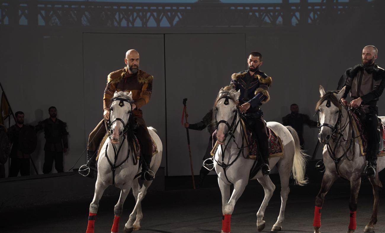 Türkiye ve Avrupa'nın en büyük dans gösterisi "Atların Destanı" Bozdağ ...