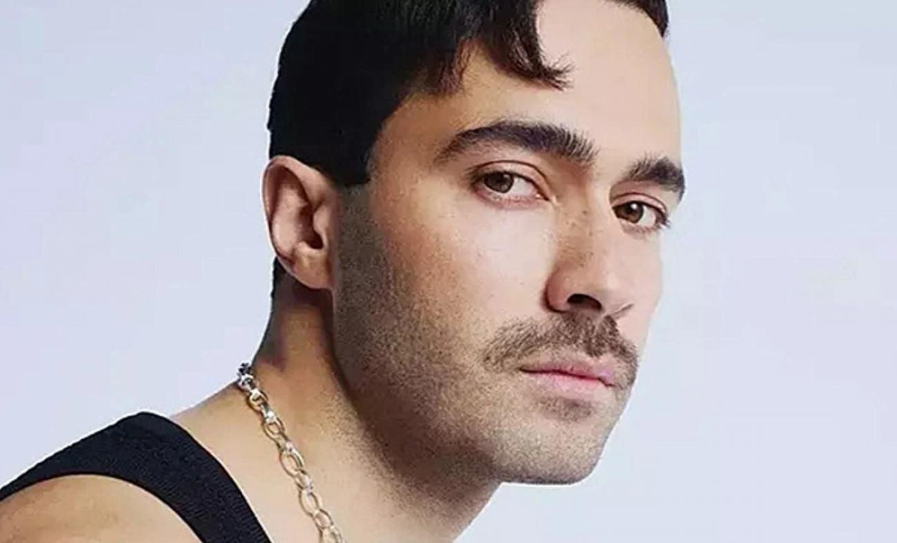 Mert Demir'in o anları sevenlerini korkuttu! Hayranlarını selamlarken ...